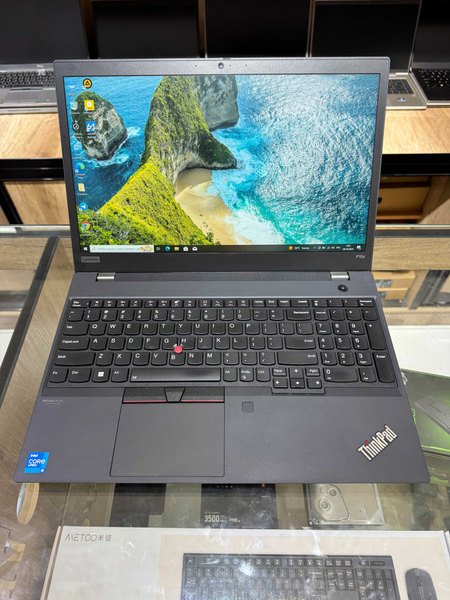 Lenovo ThinkPad P15s Core i5-1145G7 озу8гб хард256ssd Nvidia T500