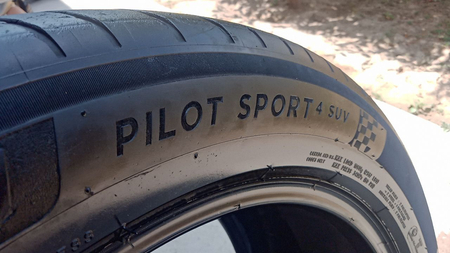 275 45 R21 Michelin 2 ta
