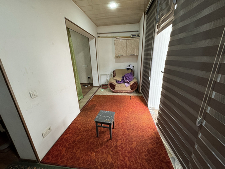 1-liniya kv sotiladi yunusubod Klinika, oquv markaz uchun