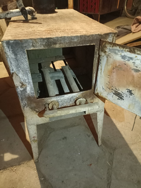 Печка сотилади кам ишлаган газга