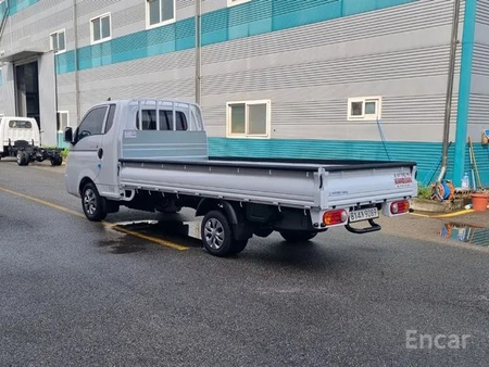 Hyundai Porter Limuzin versiyasi Oʻzbekistonga zakaz asosida Koreadan