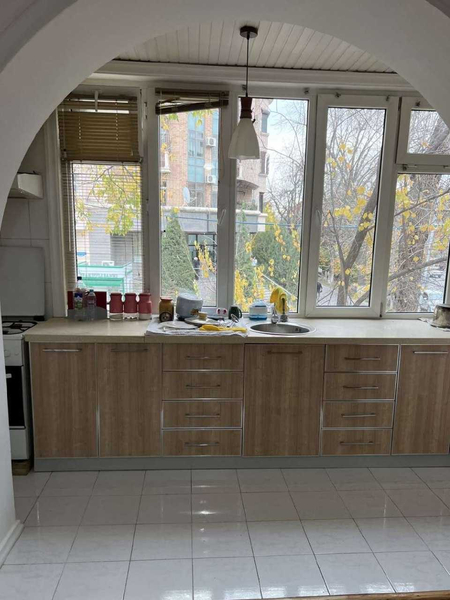 Срочно продаётся 3/2/2 квартира 80 м2  ул.С.Азимова  ор-р: ГУВД  (МНМ)