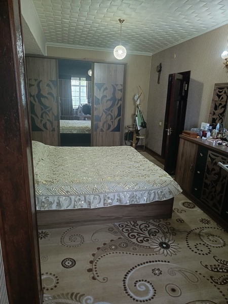 Продаётся квартира 122м². Яккасарайский р-он улица Бобура.
