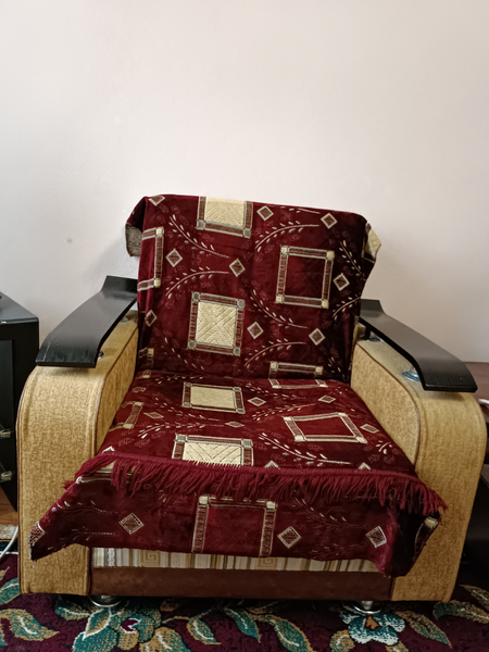 Продаются диван и 2 кресла