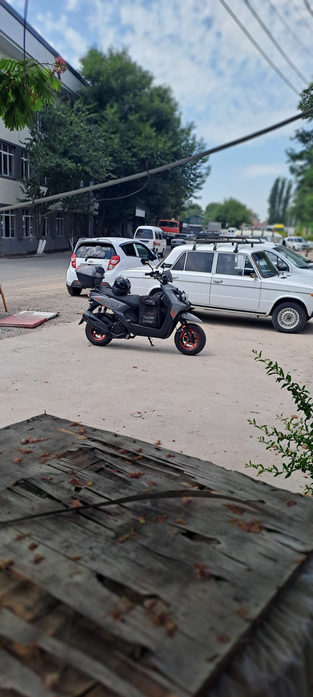 BWS skuter otlichno sostayaniya moshnie motor kak BMW
