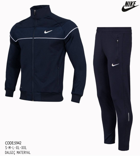 Спорткастюмы Adidas, Nike