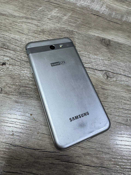Samsung telefonlar sotiladi