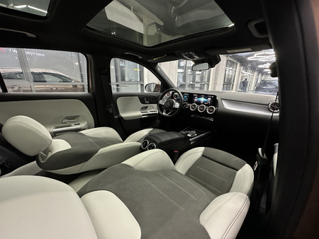 Mercedes Benz EQA300
