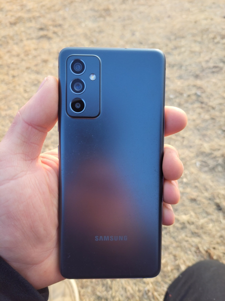 Samsung A 82 ideal