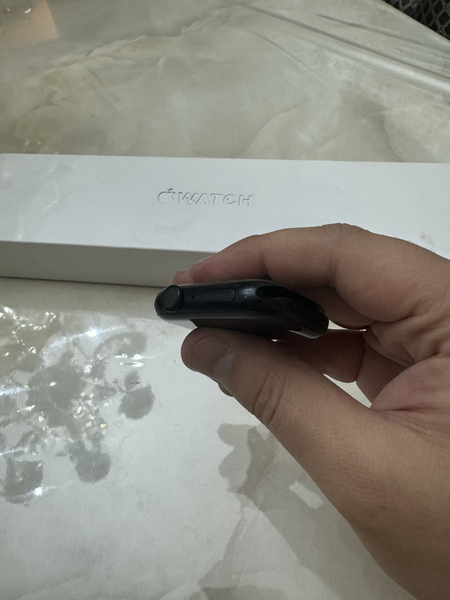 Apple watch 7 45 qora yengide.