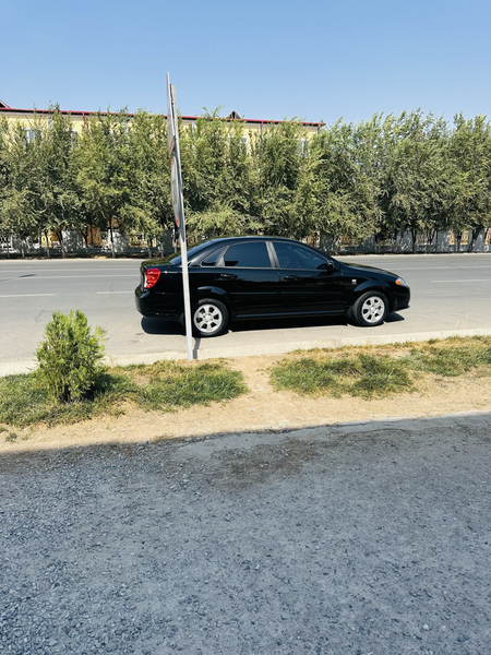 Ласетти сотилади холати янги