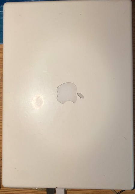 Продается MacBook (2009)