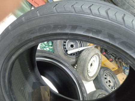 Razmer      245 40