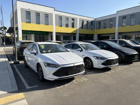 BYD QIN Plus Gibrid 2-poz 2024 sotuvda tayyor schet spravka chegirmada