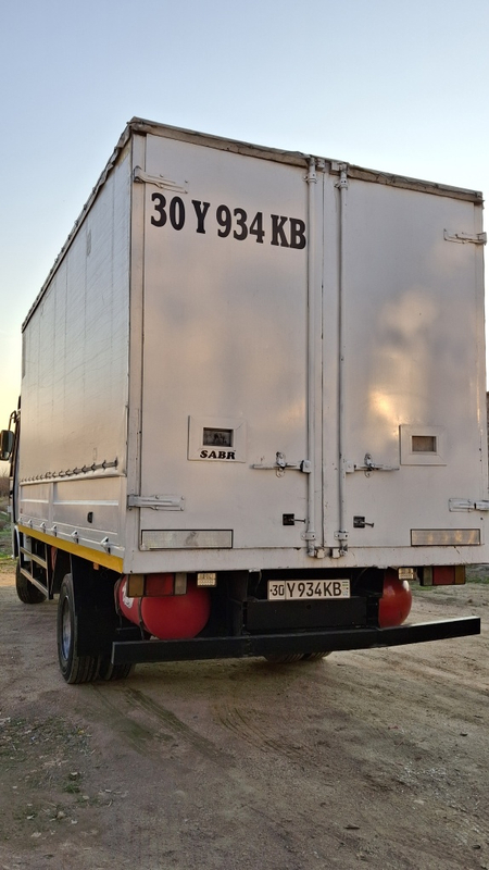 Isuzu yili 2009.