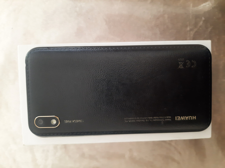 HUAWEI Y5 2019 память 32/2 Гб телефон на запчасти