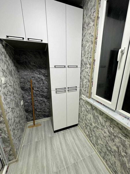Срочно продается 2/4/4 Яшнабад Авиасозлар-4 ресторан Парвоз