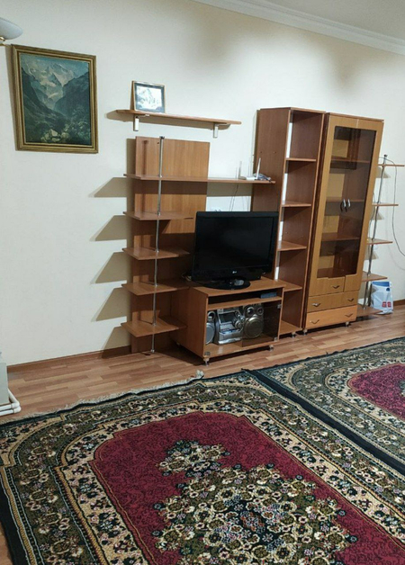 Продается 3 ком квартира метро Айбек