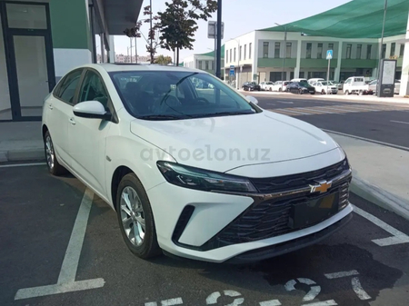 Chevrolet Monza 1.5 atmo va 1.3 turbo