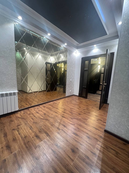 Продаю Квартиру Яшнабадский р-он Слонима Франция 2-ком +2. На 1-этаже