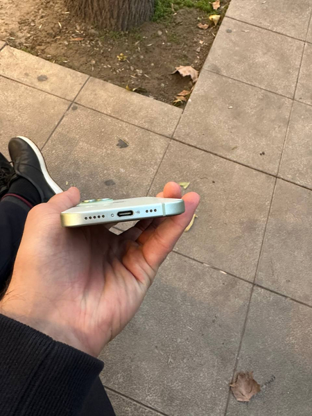 Iphone 15 green 128 gb