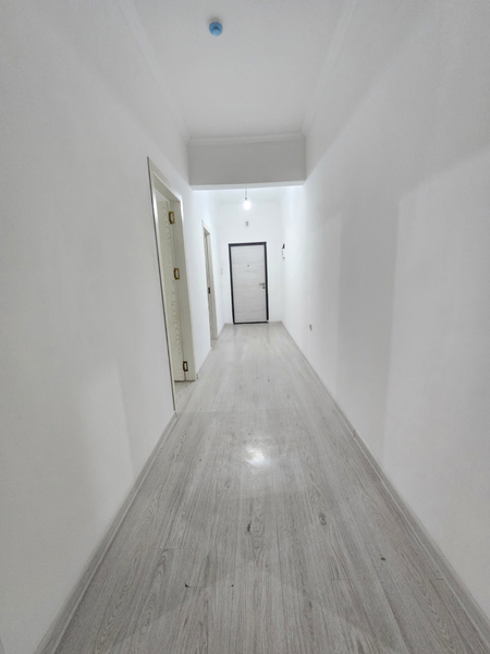 Sergeli yangi darxonda 3 xonali kvartira sotiladi