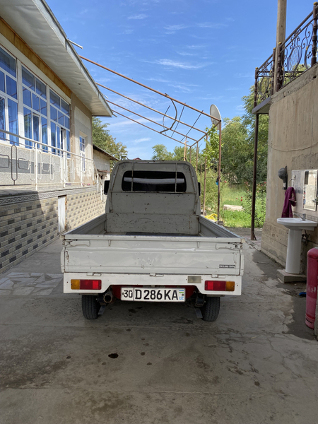 дамас лабо сотилади