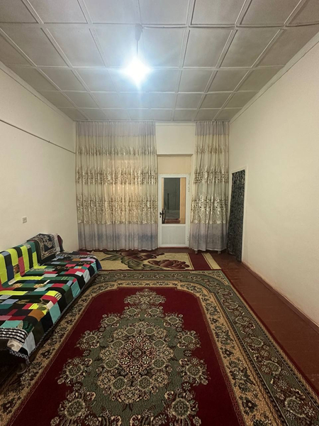 Аренда Яккасарой Бобур куча 2 хонали 1 - этаж 350$