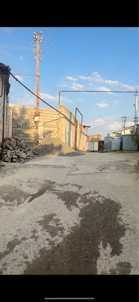 Hovli sotiladi 2 sotiq oladiganlar tel qisin pod biznes gastinsa
