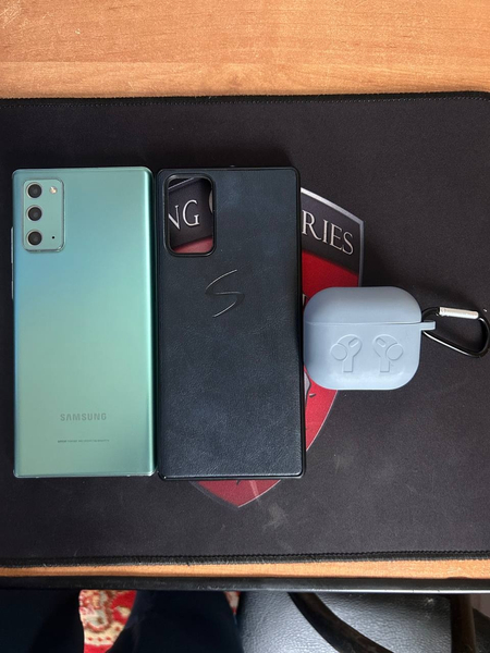 Samsung note 20 5G + Airpots 3