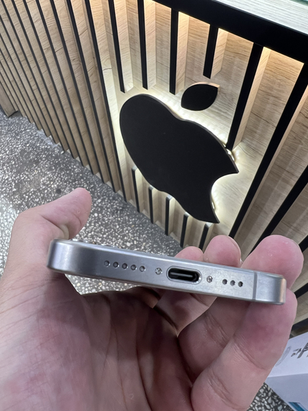 Iphone 15 pro 256 gb