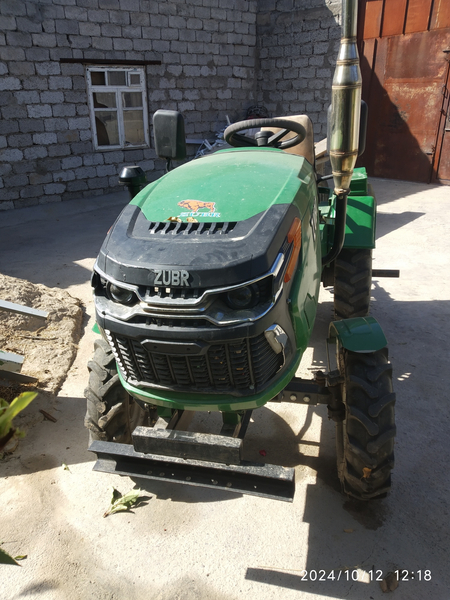 Zubr mini traktor zudlik bn sotiladi