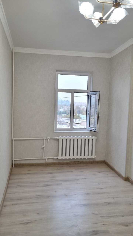Срочно продаётся 3 комн квартира на Алгоритме