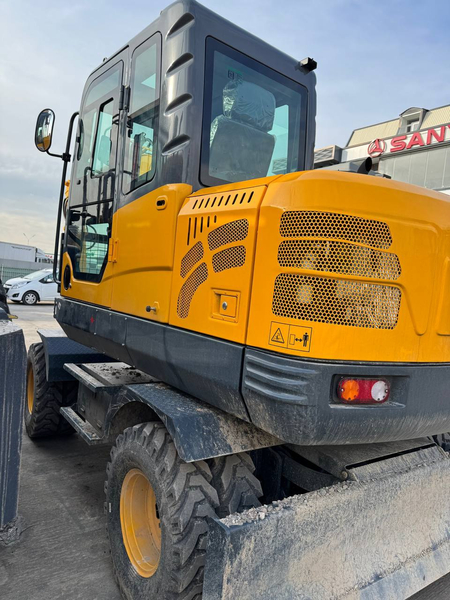 Экскаватор модель W80