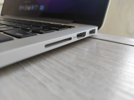 MacBook Pro (Retina, 13-inch, Early 2015)