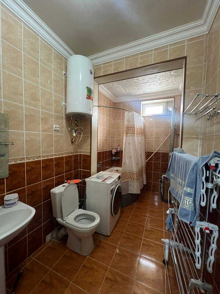Эълон№4172  4  хонали янги қурилган квартира.