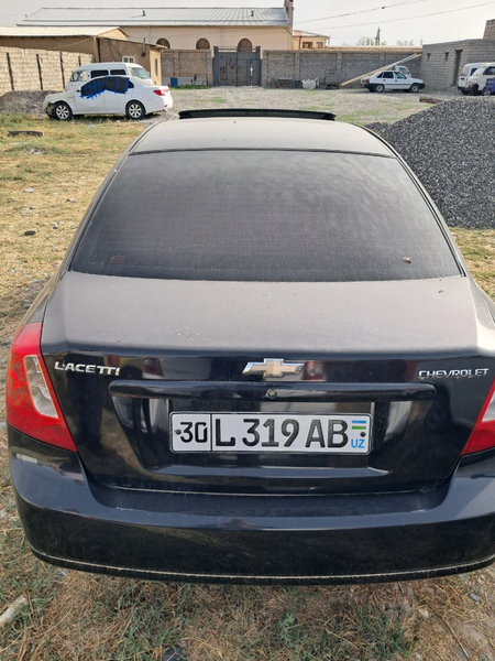 Lacetti auksionda