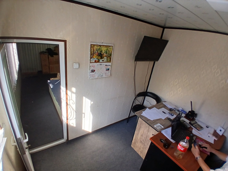 Kanteyner sotiladi ofis uchun yasalgan