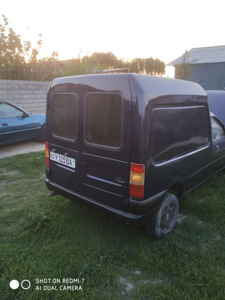 Продаётся форд курьер