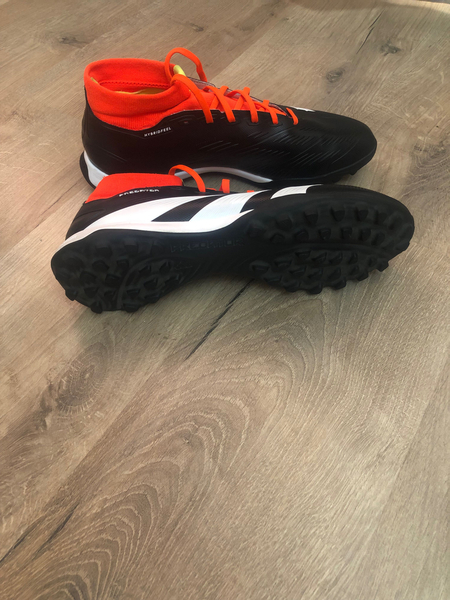 Бутсы Adidas Predator оригинал