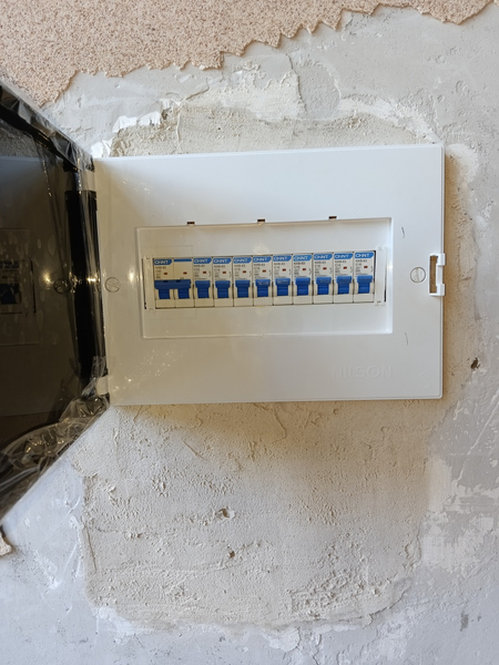 Eliktrik 220 volt 380 volt