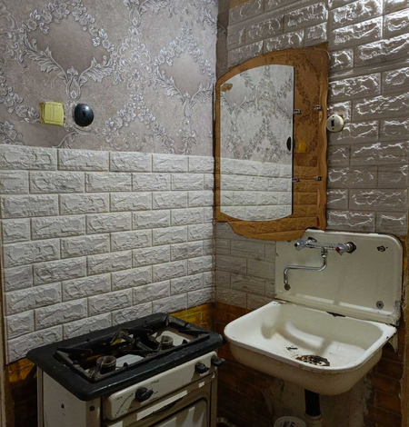 1 комнат. Общижитие 18 м2. Газ есть. Ор-р. Чиланзар БТИ.