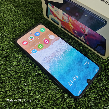 Samsung A70 sotiladi 128Gb
