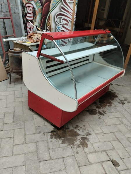 Витрина холодильник