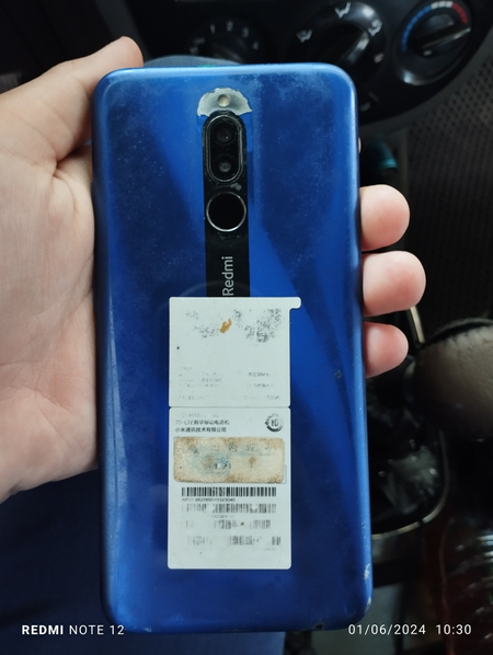 Rusm: Redmi 8   Xotira:64