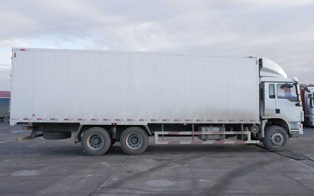 Автофургон Shacman L3000 6x4 9 Metr