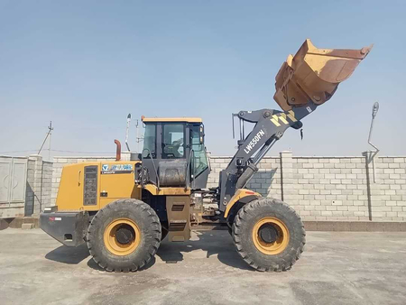 Погурсчик LW550FN 3 кублик