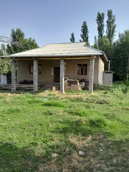 Уй ва ер усвстка сотилади