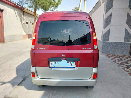 Hayfe sotiladi 2007 yili xolati yaxshi matori karopkasi sdinalari bor