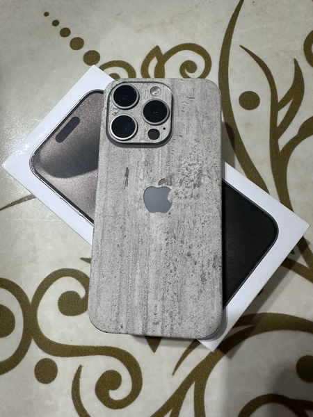 Iphone 15 pro esim